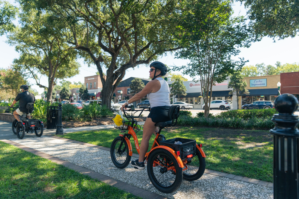 Why an Electric Tricycle Is Ideal for Suburban Commuters